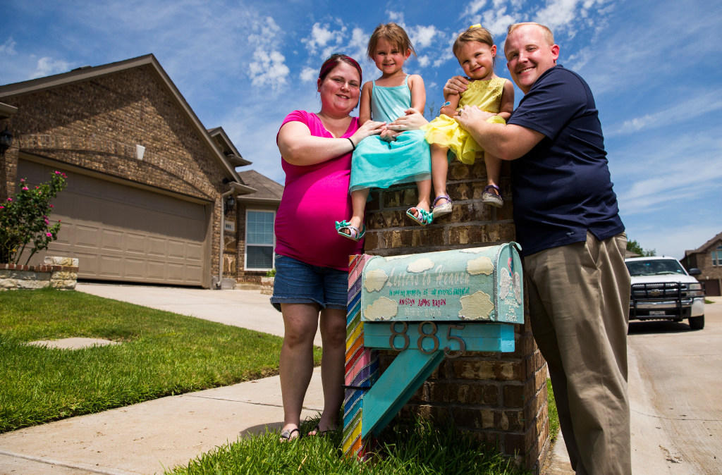 Texas family won’t let HOA stop ‘mailbox to heaven’ from bringing their ...