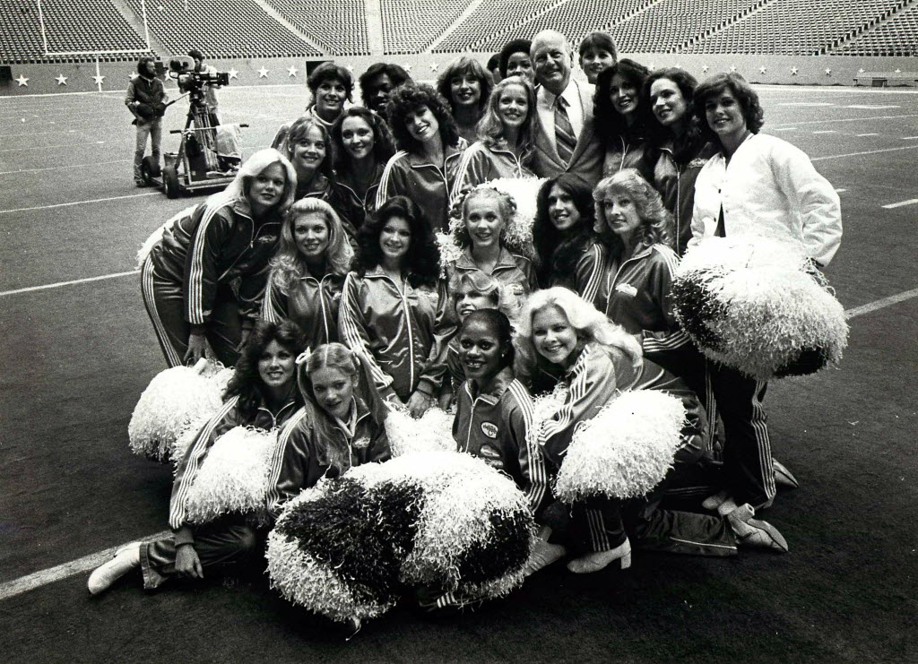 Iconic 1977 Dallas Cowboys Cheerleaders poster will hang in the ...