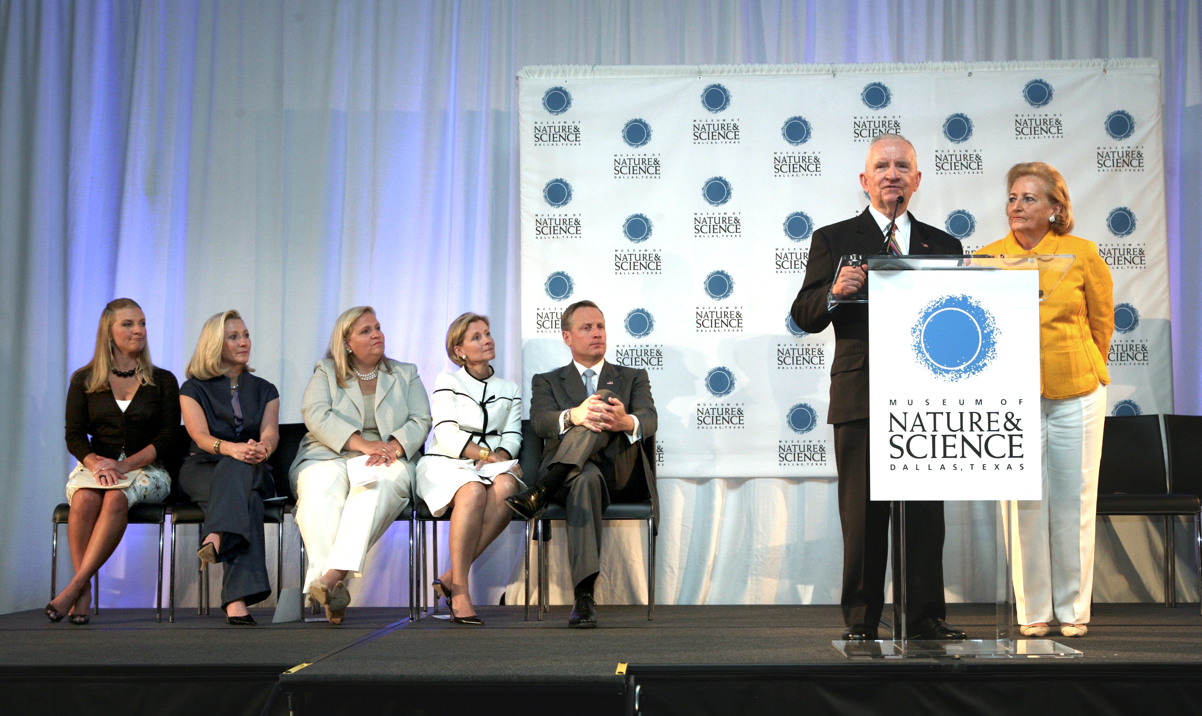 Ross Perot, self-made billionaire, patriot and philanthropist, dies at 89