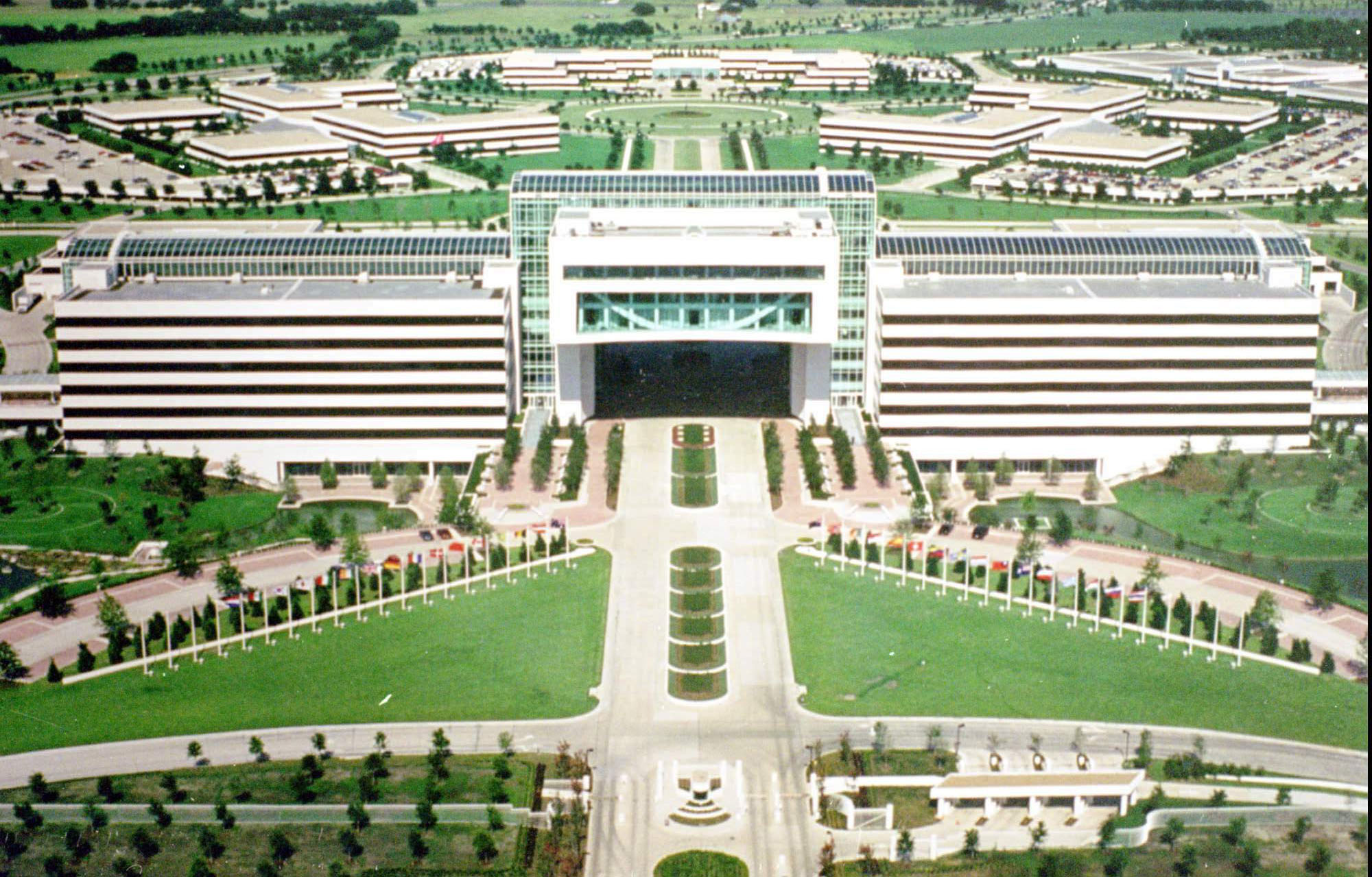 Ross Perot, self-made billionaire, patriot and philanthropist, dies at 89